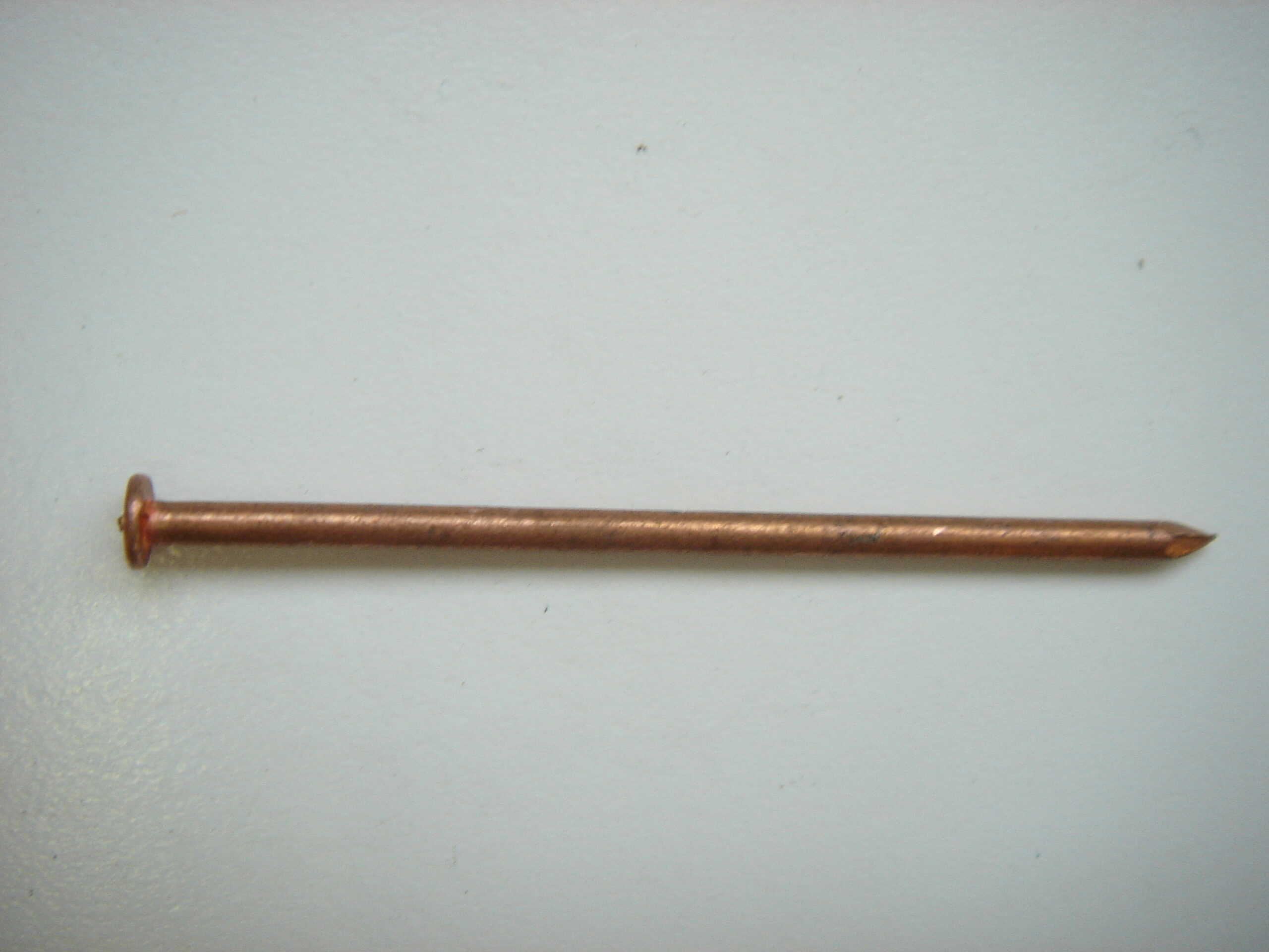 Isolierstift IS mit abgeschlagenen Spitzen (oder Enden ...